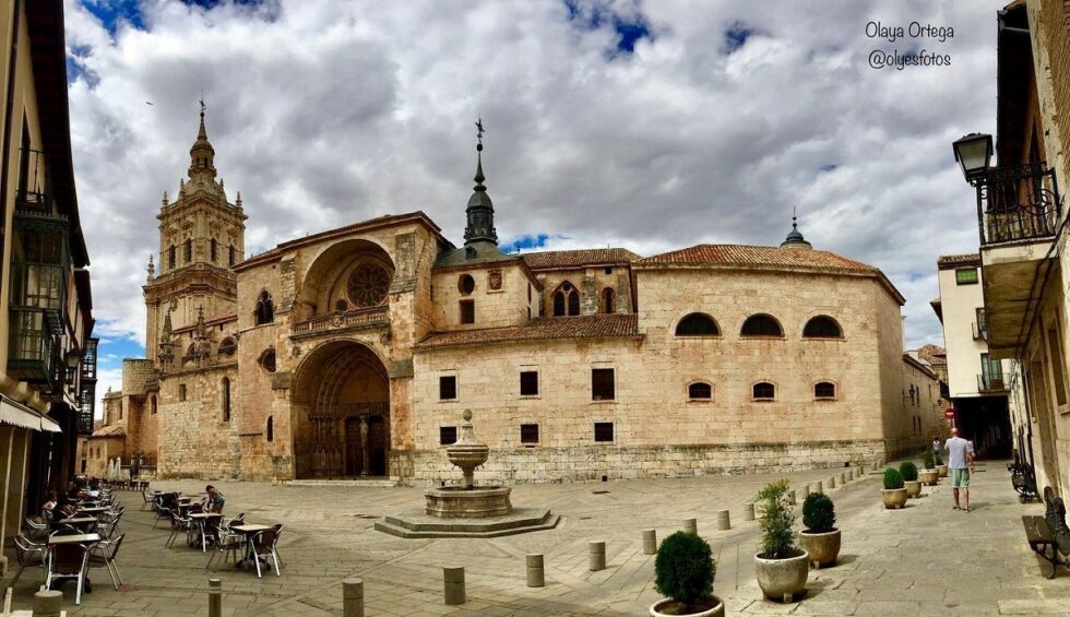 EL BURGO DE OSMA, LA CIUDAD MÁS BONITA DE SORIA - Viaja con Aguere